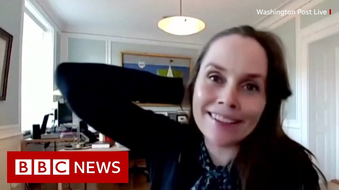 Iceland PM keeps her cool as earthquake disrupts interview - BBC News ...