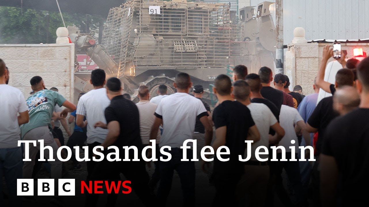 Jenin camp: Thousands flee after Israeli raid in West Bank - BBC News ...