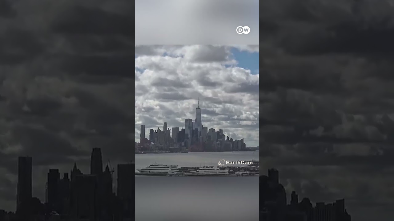 Statute of Liberty shaking during the earthquake in New York | DW News ...