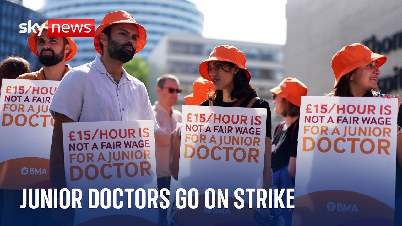 Junior doctors walk out on strike after dispute over pay - World News