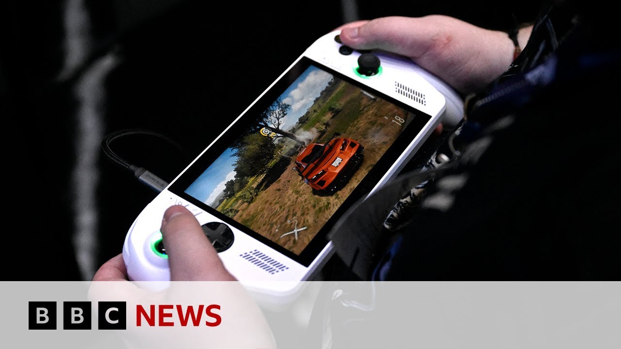 Is Microsoft's first ever handheld Xbox console worth the wait? | BBC ...