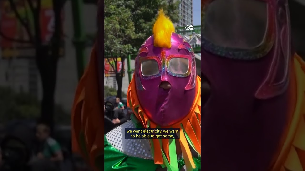Mexican protestors slam World Cup | DW News - World News